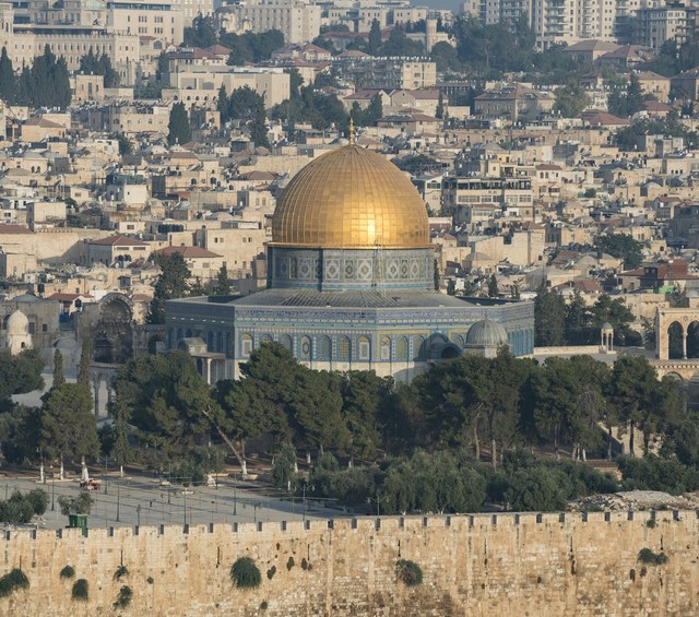 Mosque as Public Space in City and Community - Alternatives International